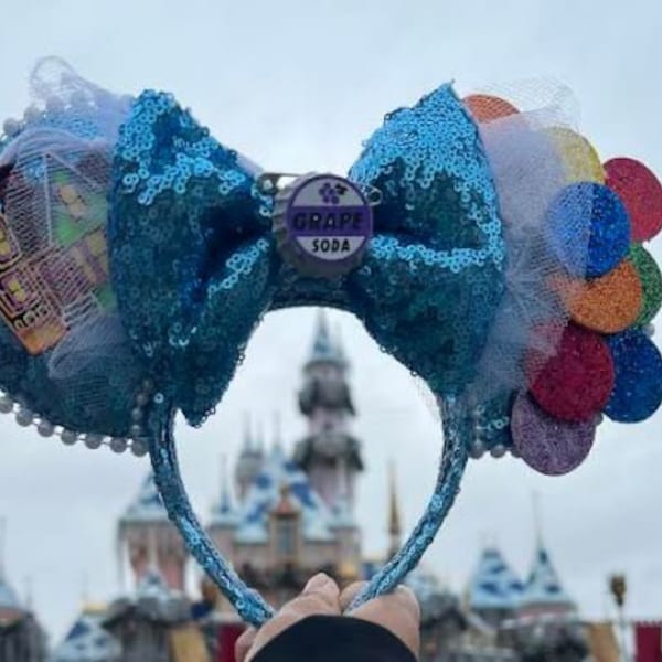 Carl and Ellie - Etsy