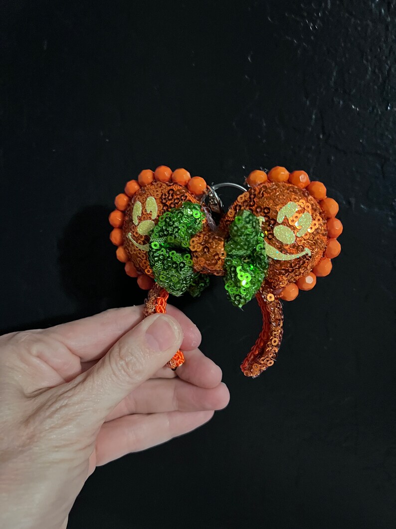Mickey Halloween Pumpkin Inspired Key Chain - Etsy