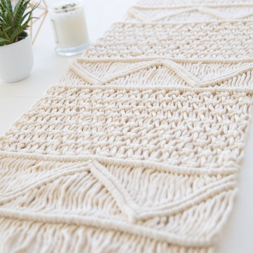 Macrame Table Runner coco - Etsy