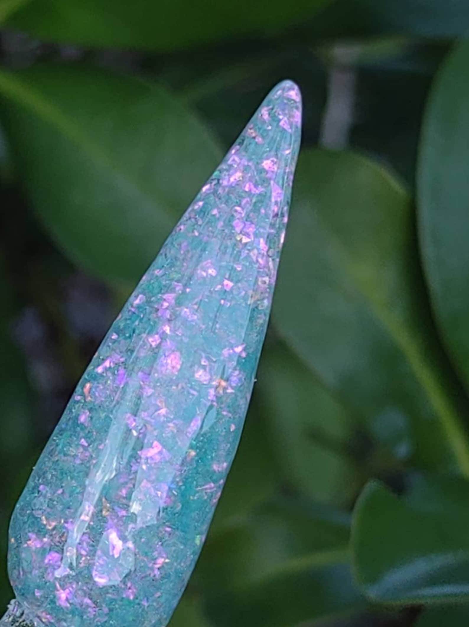 Frozen Blue Shards and Flakes With Pink Flares / Acrylic Nail Dip ...