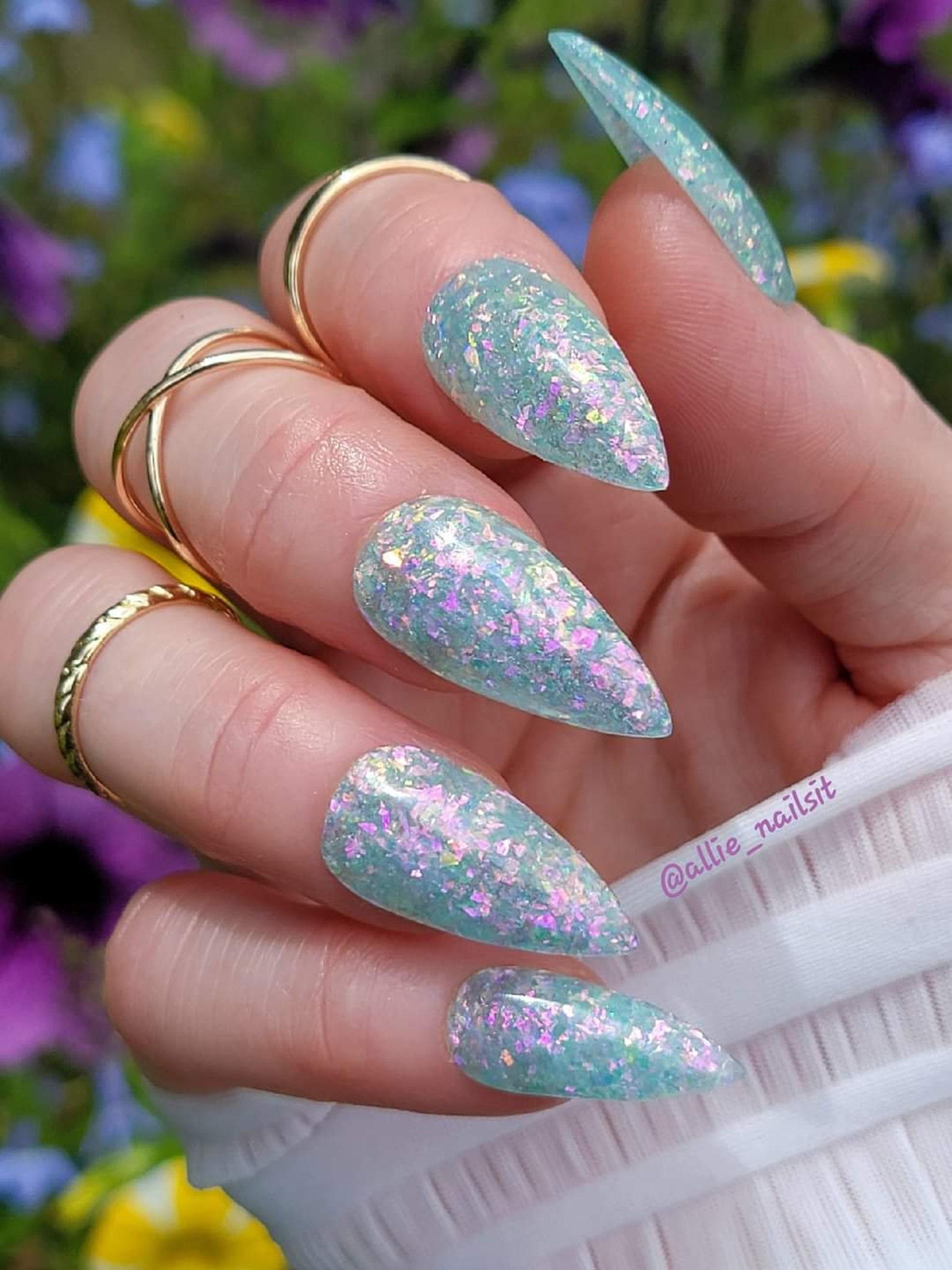 Frozen Blue Shards and Flakes With Pink Flares / Acrylic Nail Dip ...