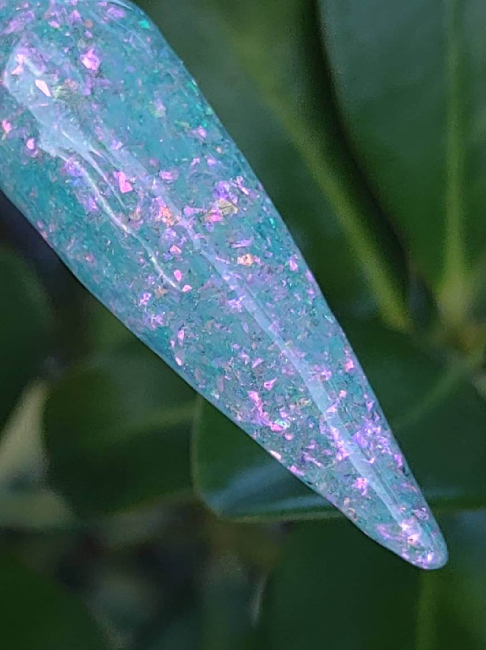 Frozen Blue Shards and Flakes With Pink Flares / Acrylic Nail Dip ...
