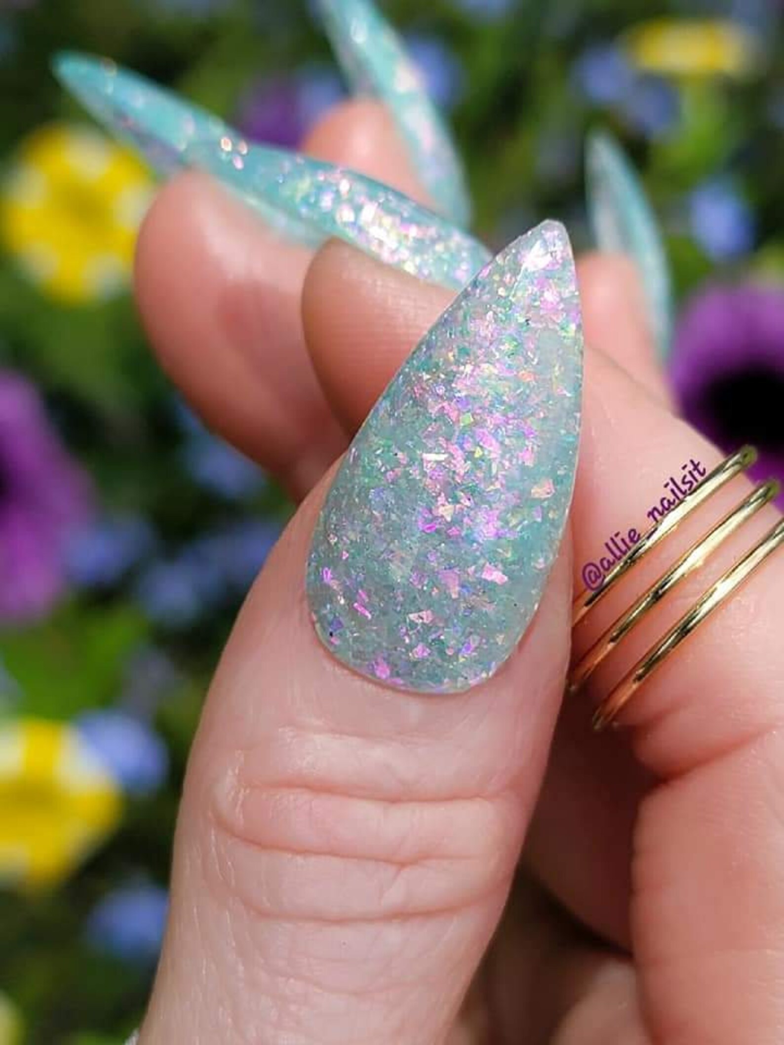 Frozen Blue Shards and Flakes With Pink Flares / Acrylic Nail Dip ...