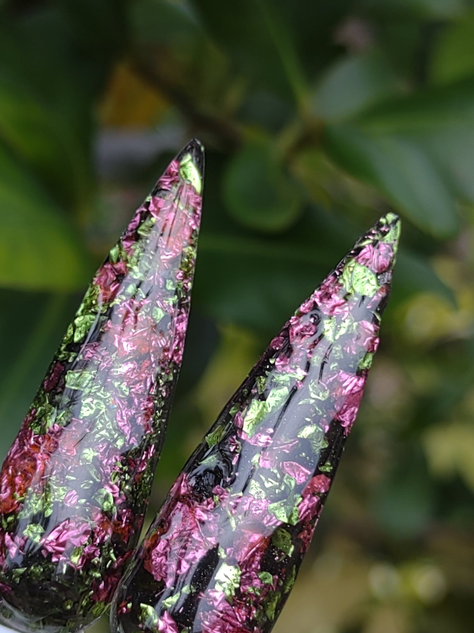 Black Lotus Foil Dip / Pink & Green Foils in a Raven Black Solid Base ...