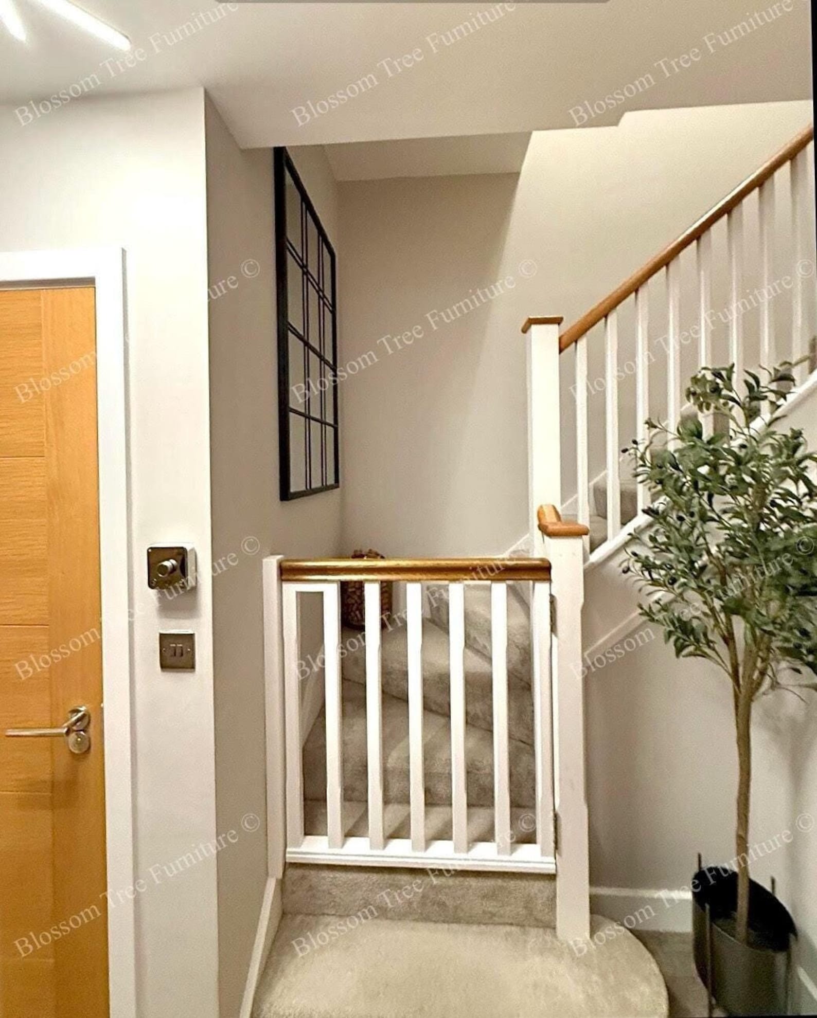 Crown Oak Top Stair Gate - Etsy UK