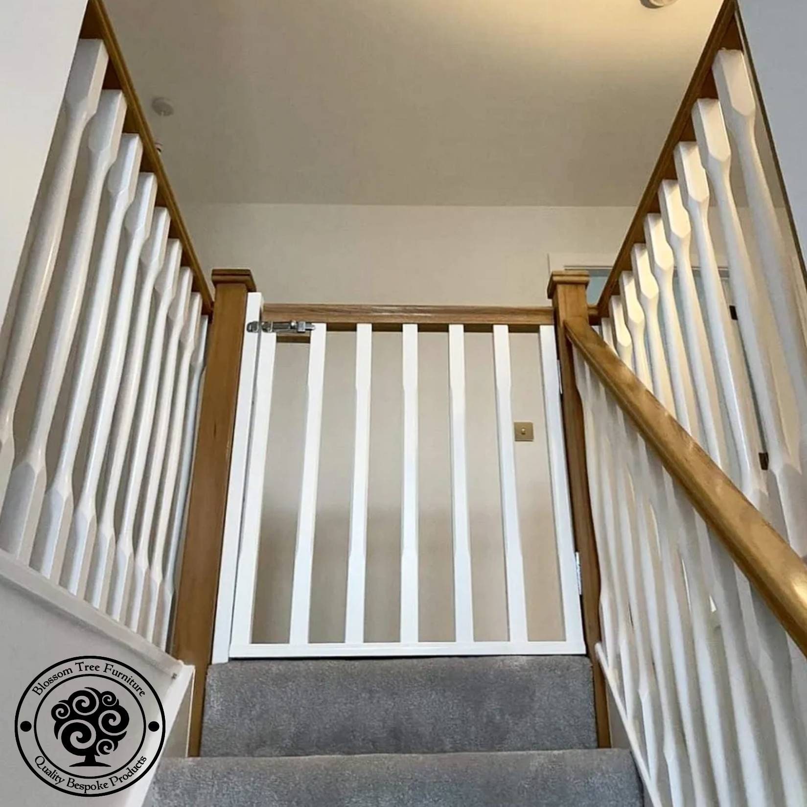 Crown Oak Top Stair Gate - Etsy