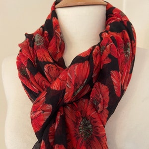Poppy Print Scarf Red Poppies on a Black Background - Etsy