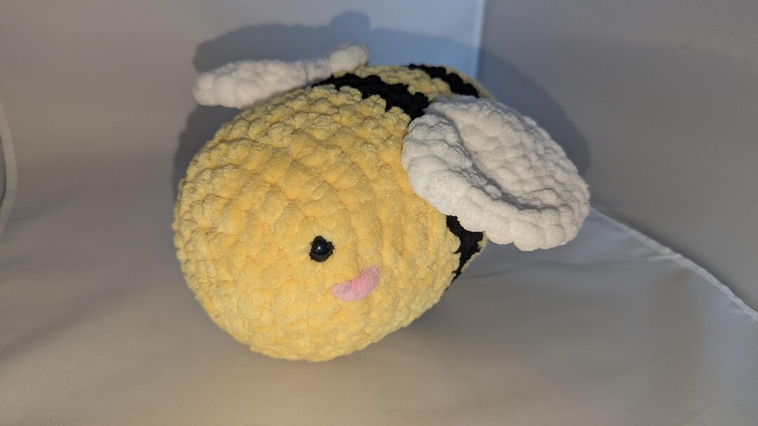 Handmade Chunky Bee Plushie - Etsy
