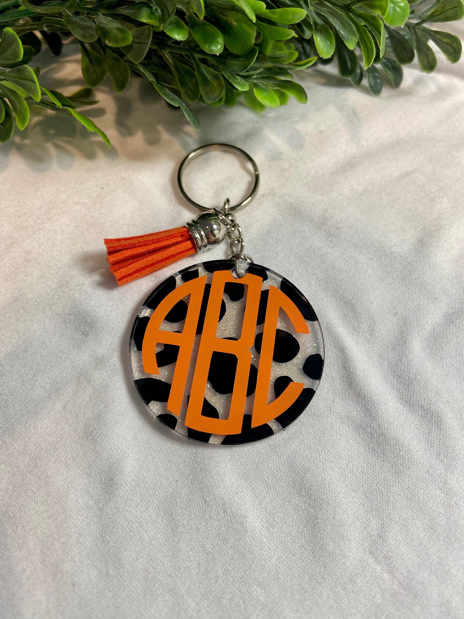 Glitter Resin Keychains|circle Keychain| Cow Keychain| Leopard Keychain ...