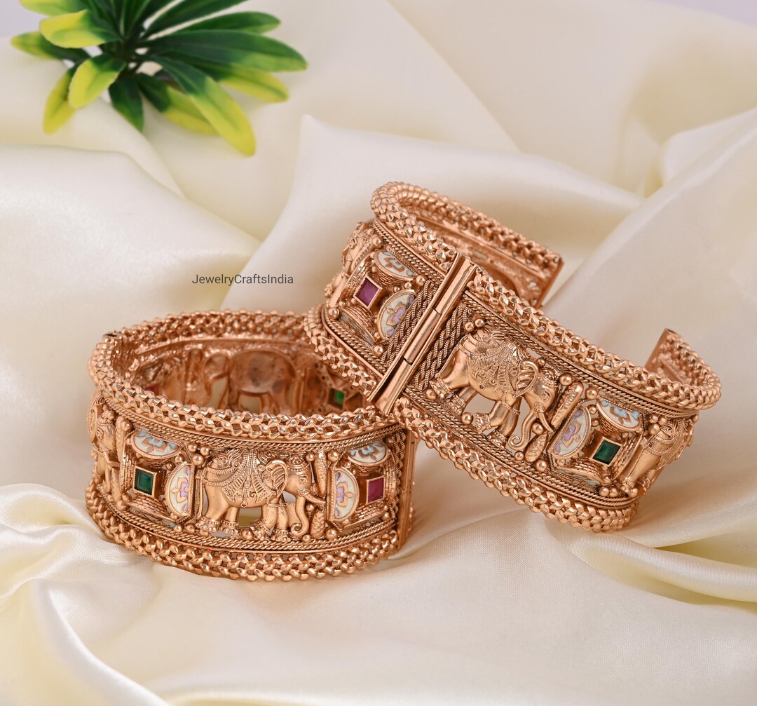 Stunning Indian Traditional Bangle Set / Punjabi Chudiyaan / Sabyasachi ...
