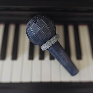 3D Printed FNF Inspired Microphone Figure - Game & Music Themed ...