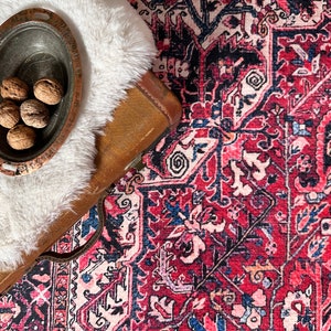 Trendy Look, Red Persian Style Rug, Vintage Style Turkish Rug, Ethnic ...