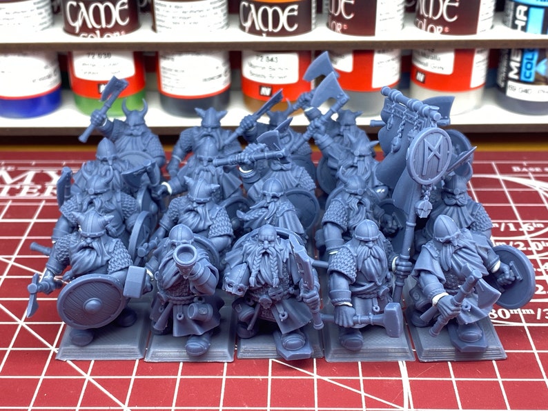 20 Sons of Ymir Dwarf Warriors Unit With Command Highlands Miniatures ...