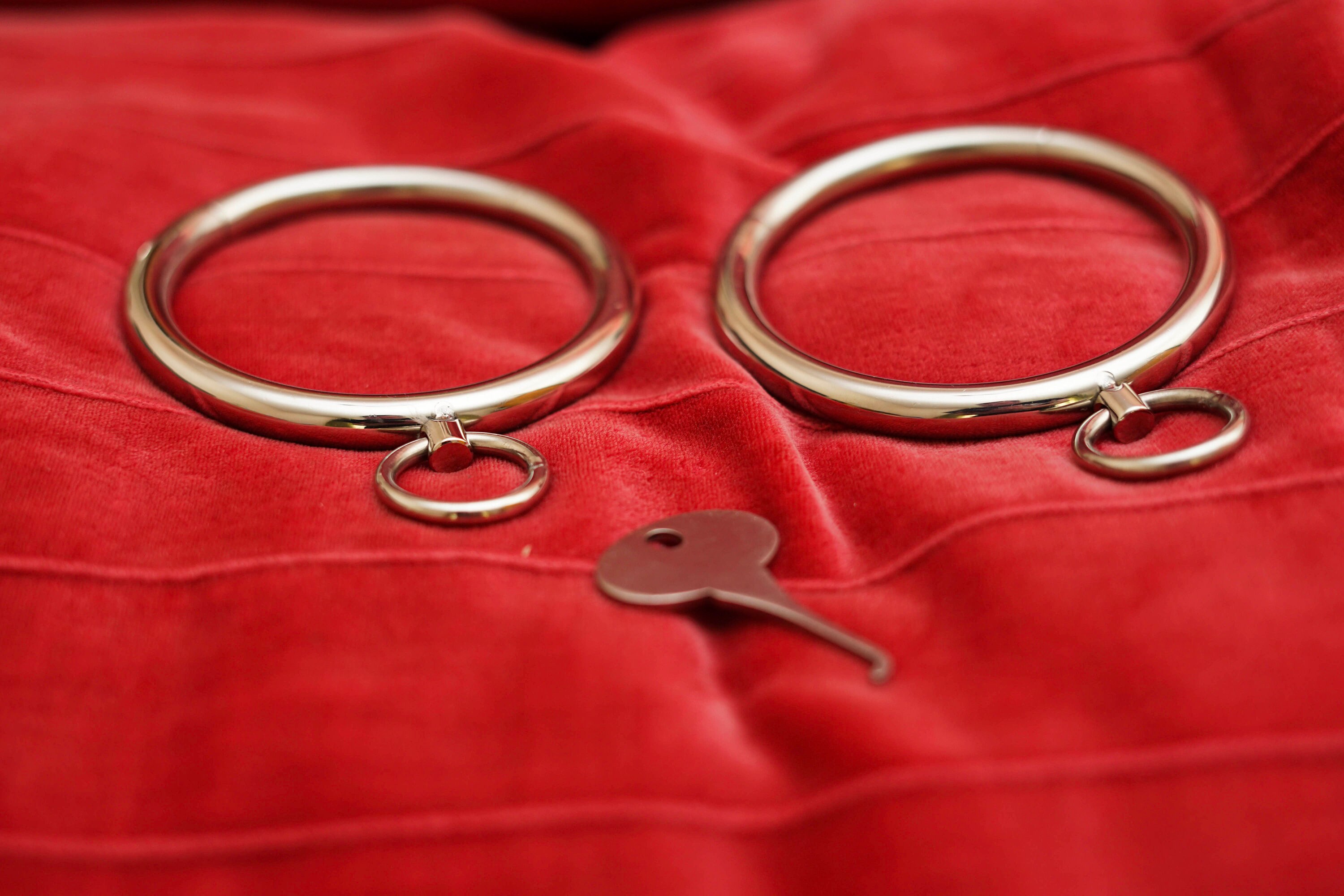 Unisex Silver Locking Ankle Shackles With O Rings With Keys - Etsy UK