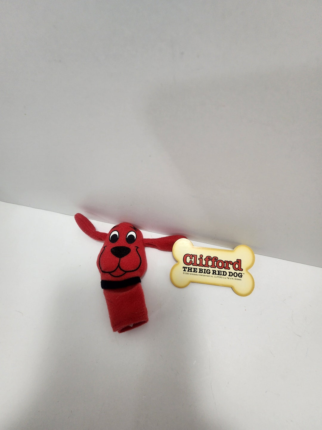 Clifford the Big Red Dog General Mills Finger Puppet - Finger Puppet ...