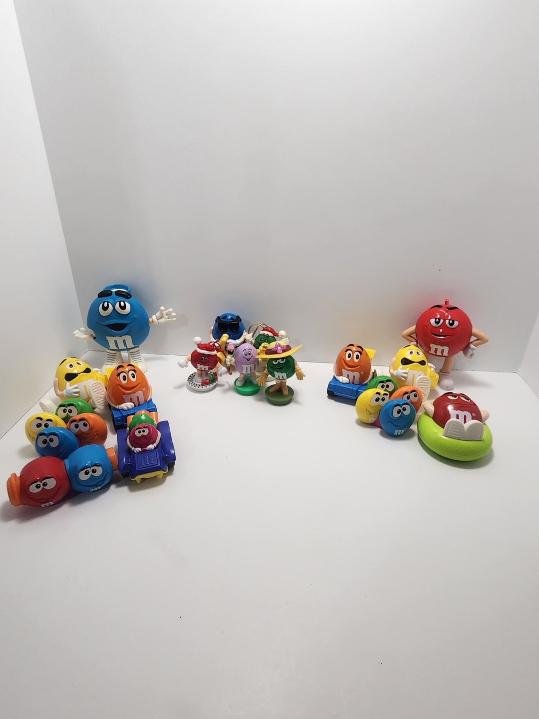 M&M Candy Dispenser Toys Figures Lot Candy Vintage Candy Candy Toys Mnm ...
