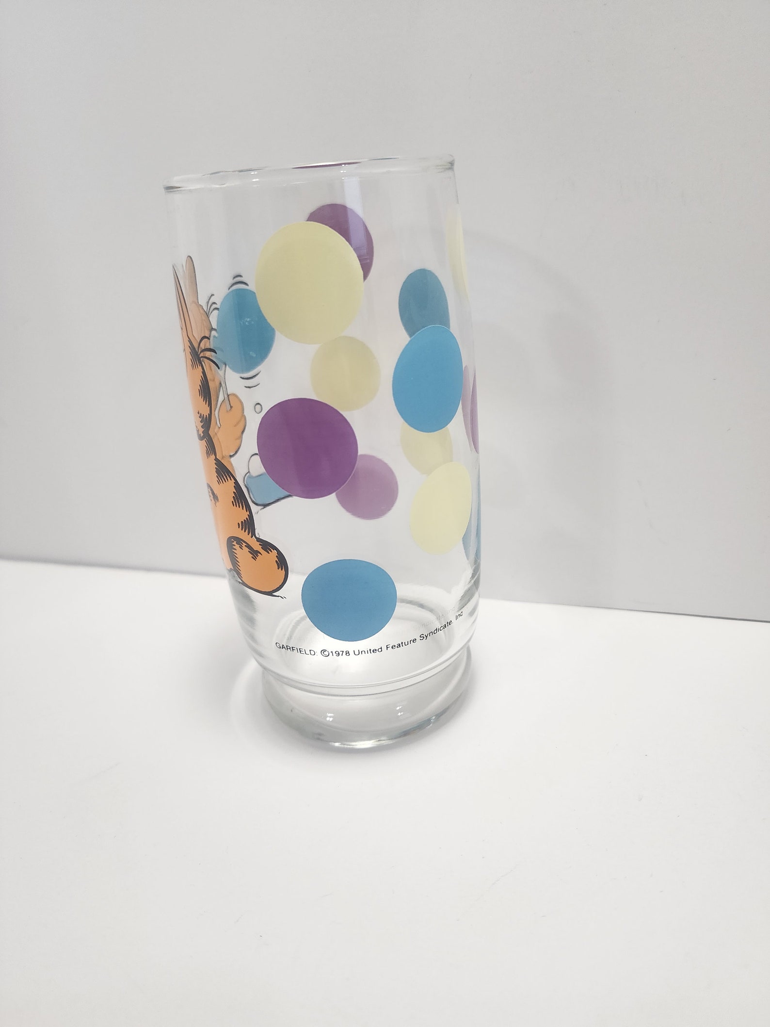 Garfield 1978 United Feature Syndicate Vintage Glass Garfield Blowing ...