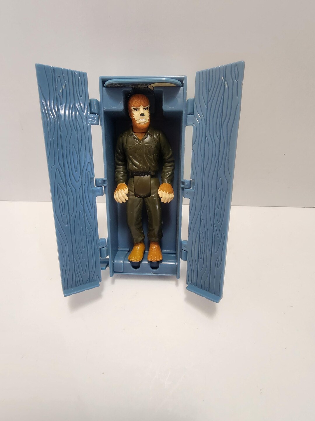 Universal Monsters 1999 Werewolf Action Figure With Crate - Universal ...