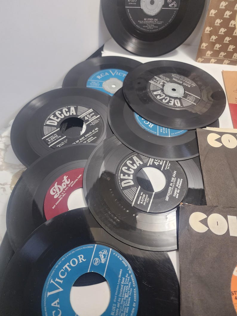 HUGE Lot of Vintage 1960s 1970s Vinyl Record 45s - LPS - Records ...