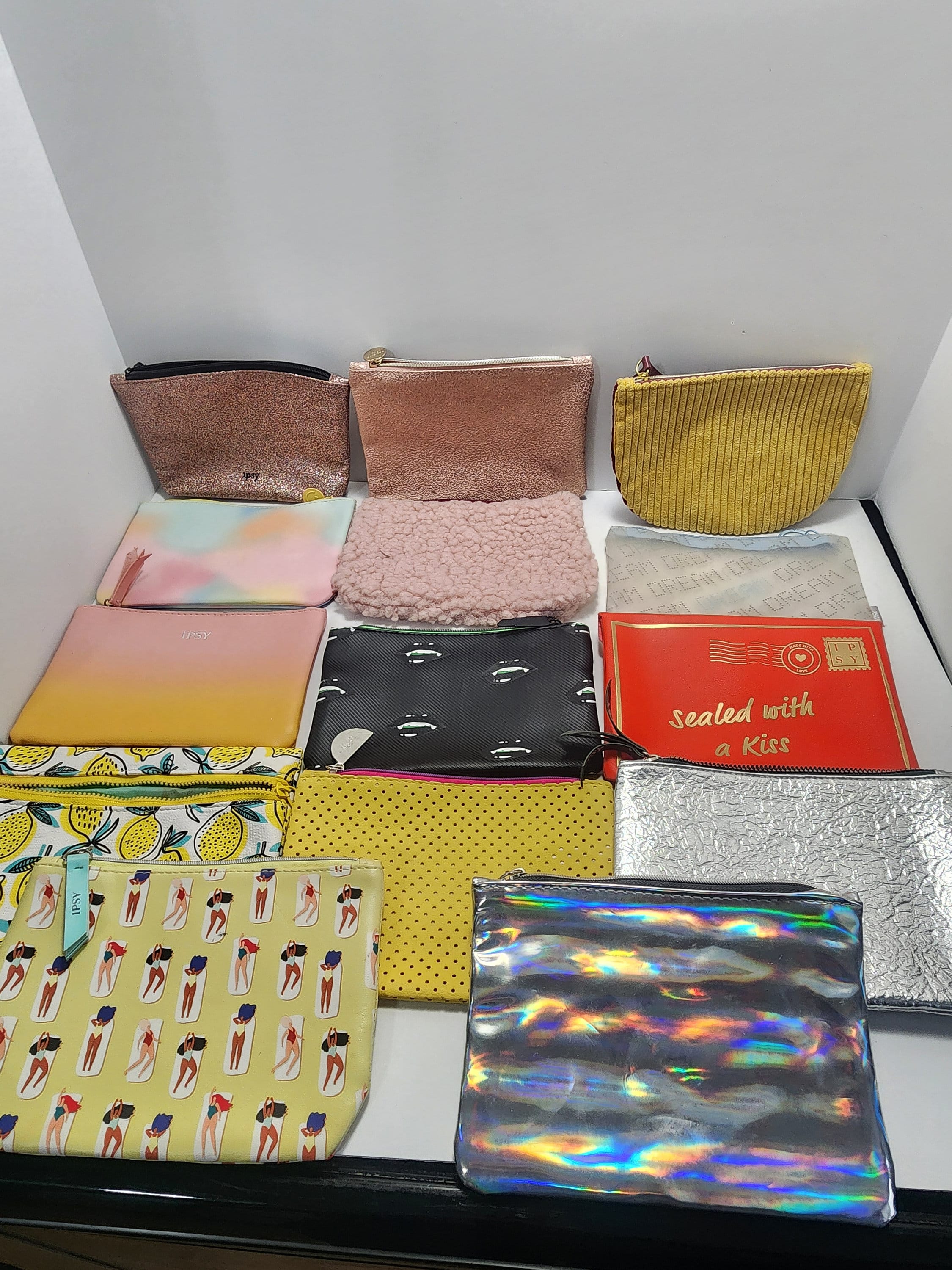 Ipsy makeup bag store