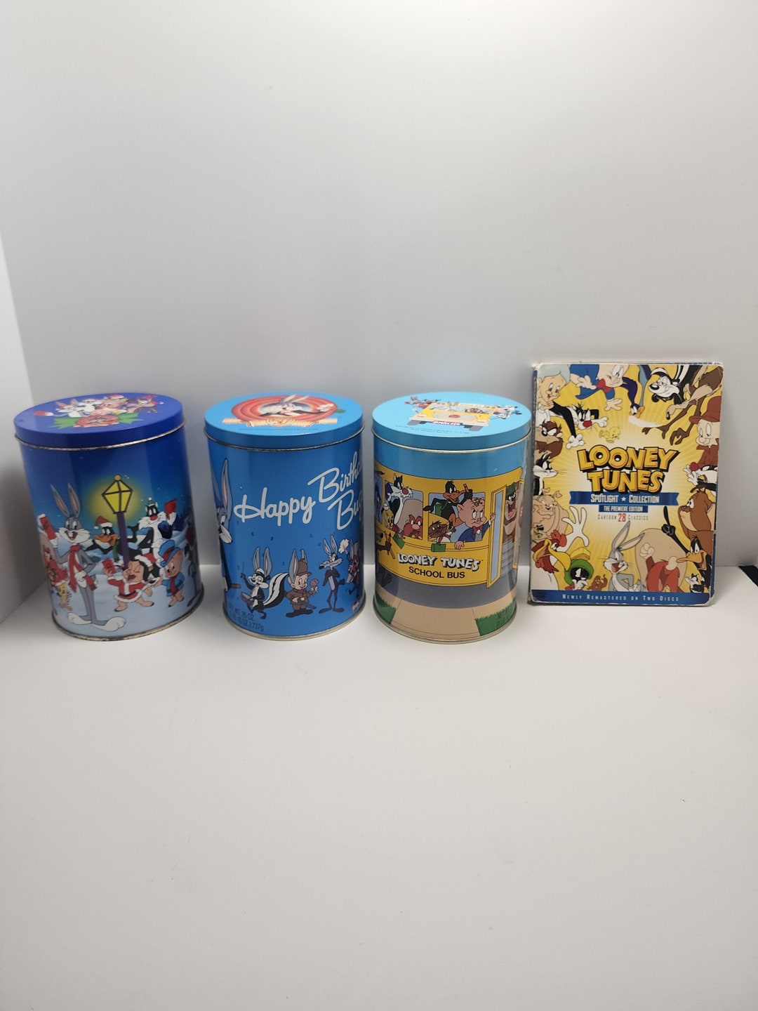Looney Tunes Collectables Tins and DVD Movie - Looney Tunes - Dvds ...