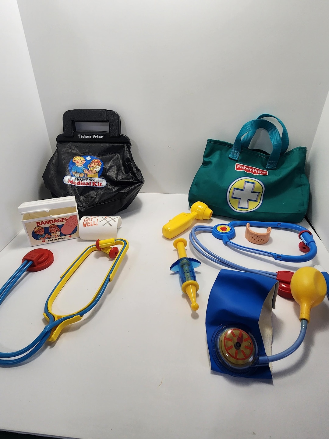 Fisher Price Pretend Play Medical Kits - Pretend Doctor - Doctor Toys ...
