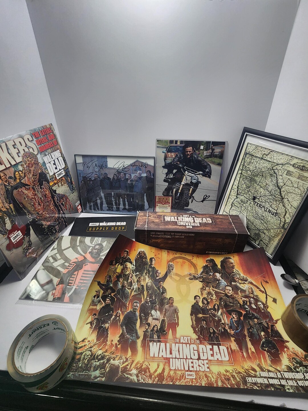 The Walking Dead AMC Posters Signs Autographs Memorbilla Decorations ...