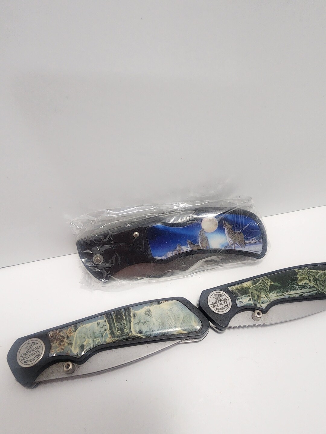 American Wildlife Wolf Pocket Knifes - Knifes - Pocket Knifes - Wolves ...