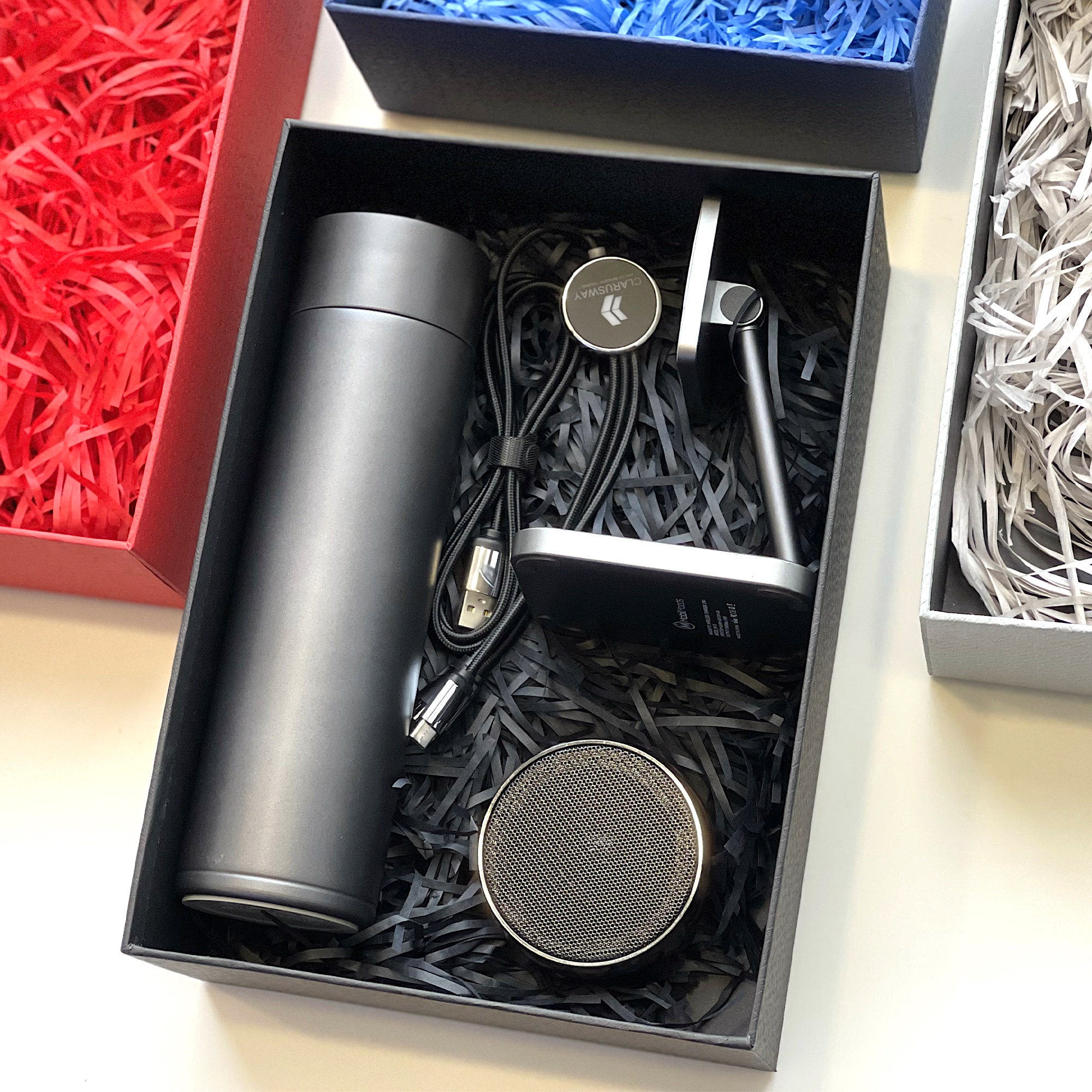 Affordable Employee Gift Set, Corporate Gift Pack, Magsafe Wireless ...