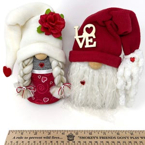 Valentine's Gnome Couple | Valentine Gift, Gnome Decor, Valentine's Day ...