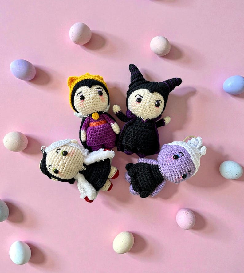 Crochet Evil Queen Keychain - Etsy