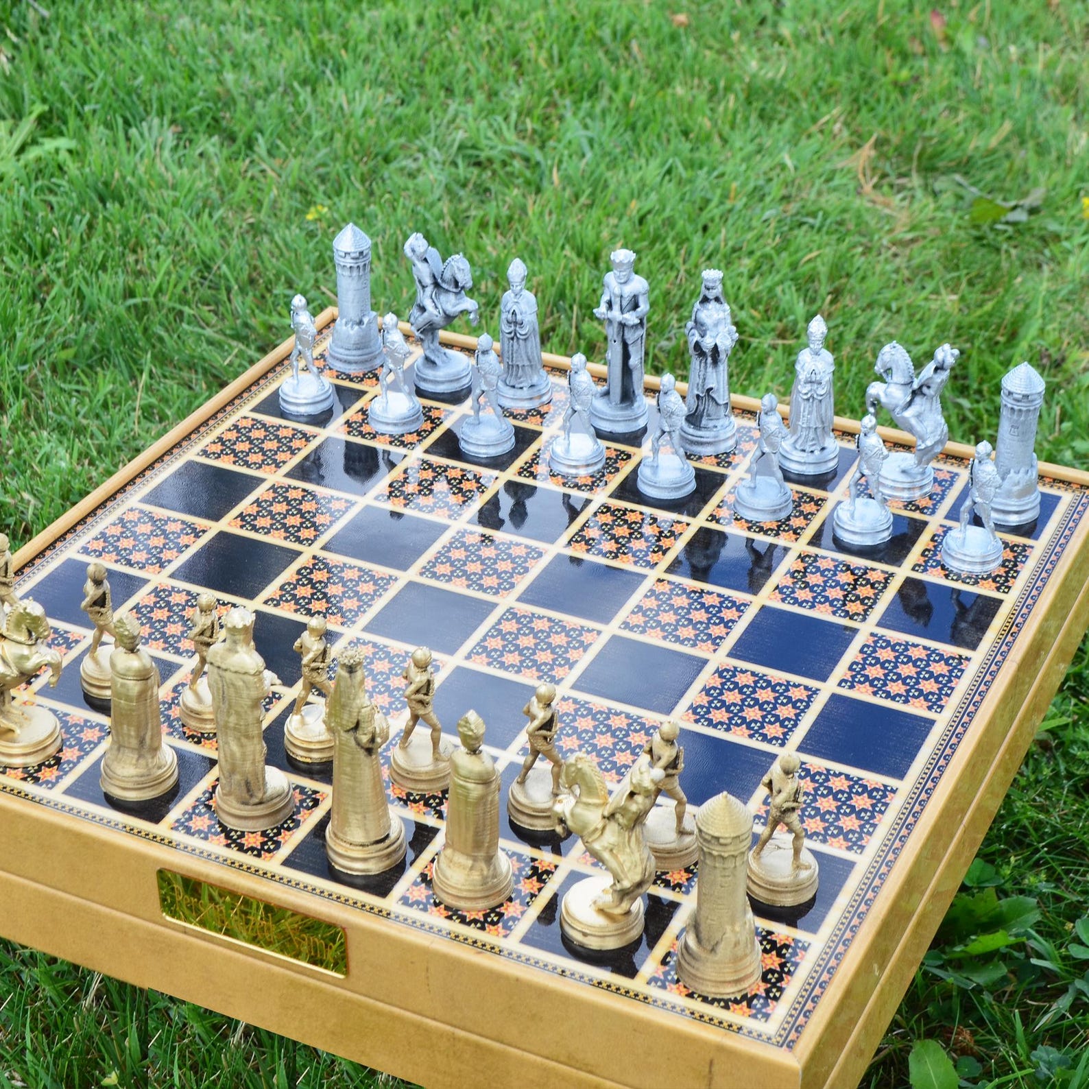 Premium Metal English Chess Set With Chessboard Personalized Name Plate ...