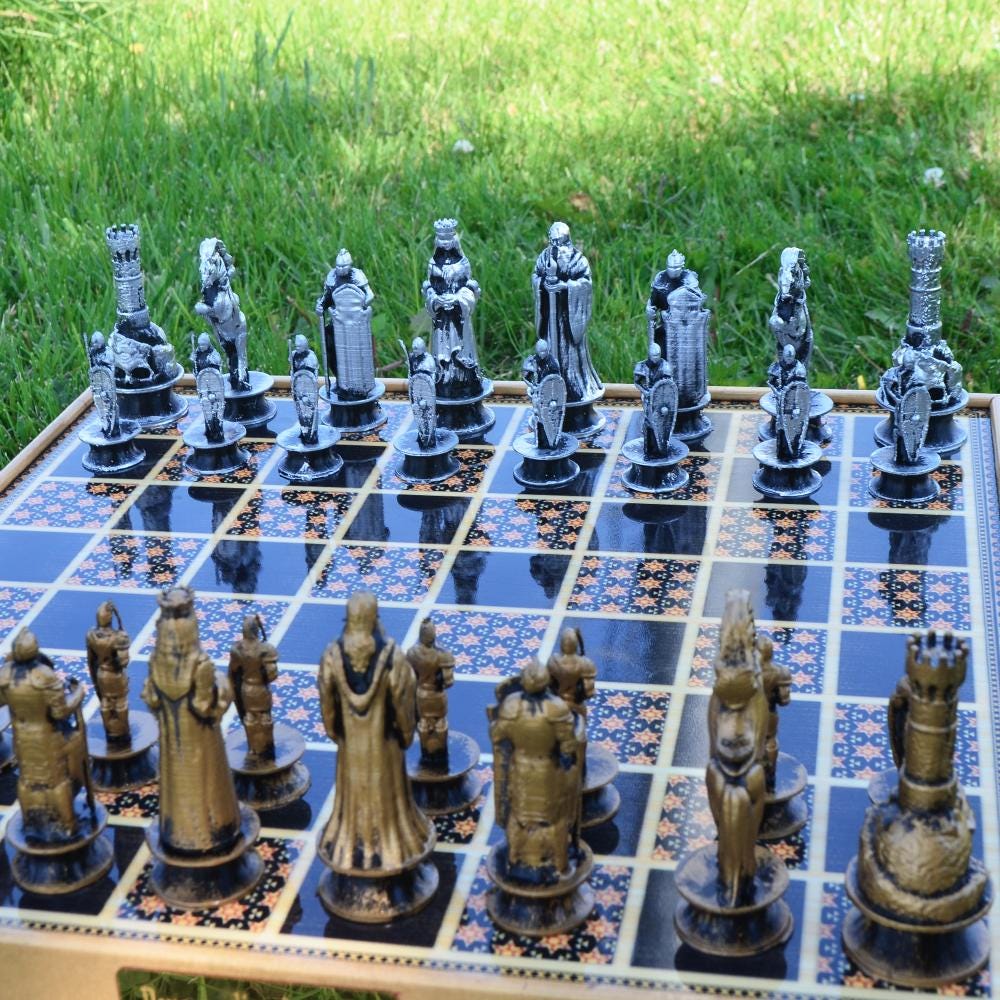 Crusaders Figure Chess Set With Chessboard - Personalized Name Plate ...