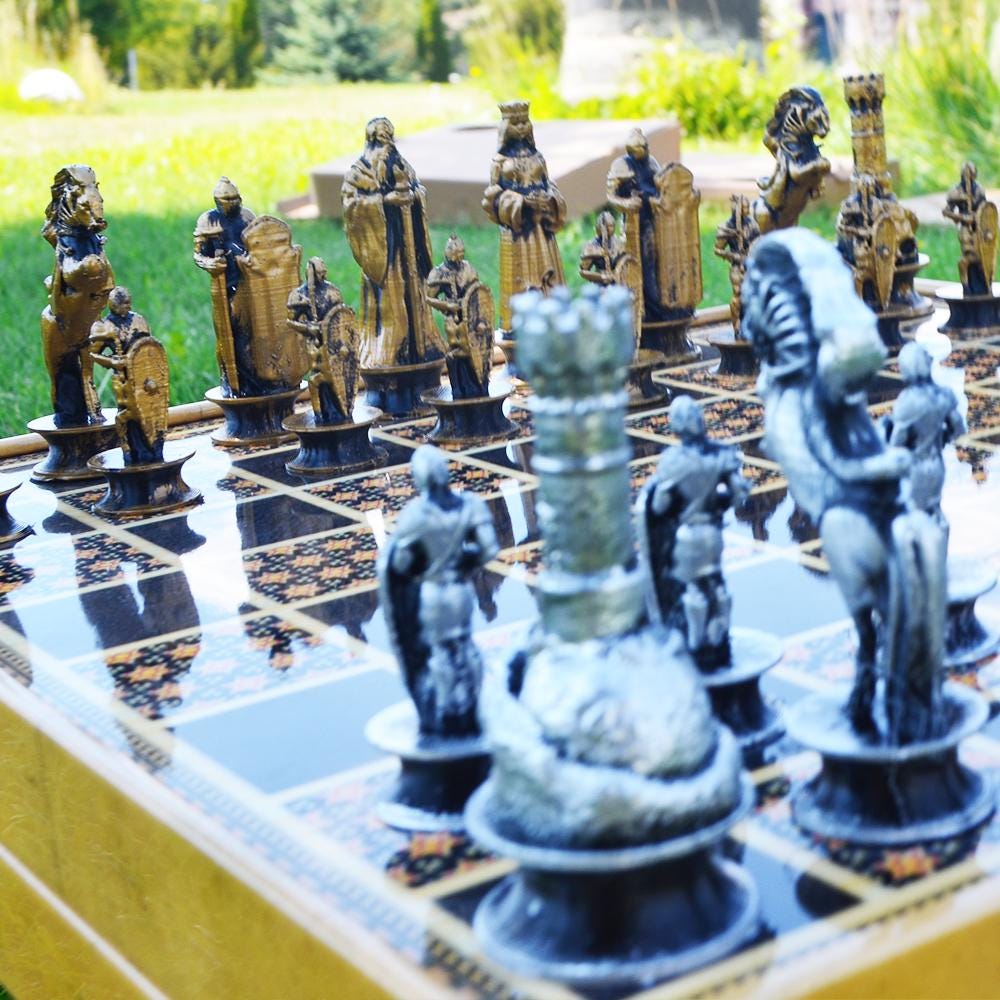 Crusaders Figure Chess Set With Chessboard - Personalized Name Plate ...