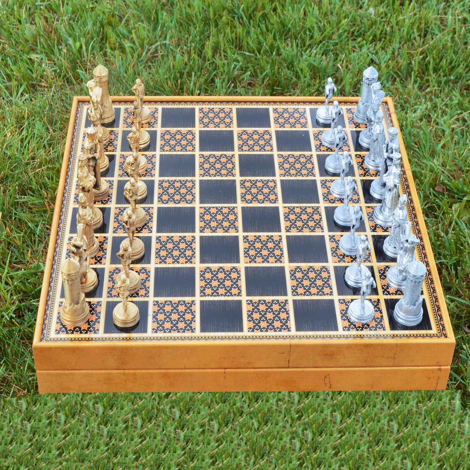 Premium Metal English Chess Set With Chessboard Personalized Name Plate ...