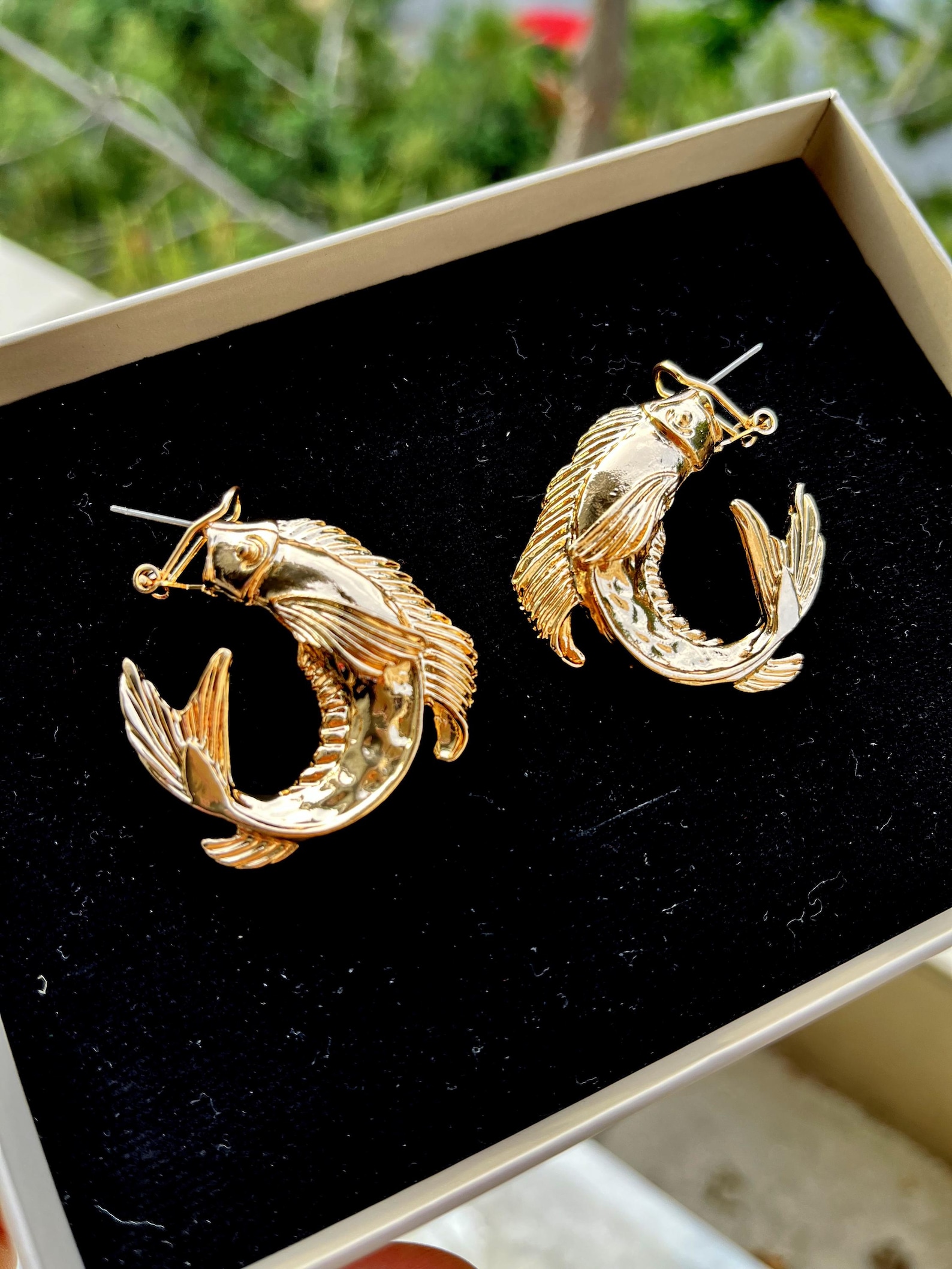 Gold Fish Hoop Earrings: Vintage Style Animal Jewelry - Etsy