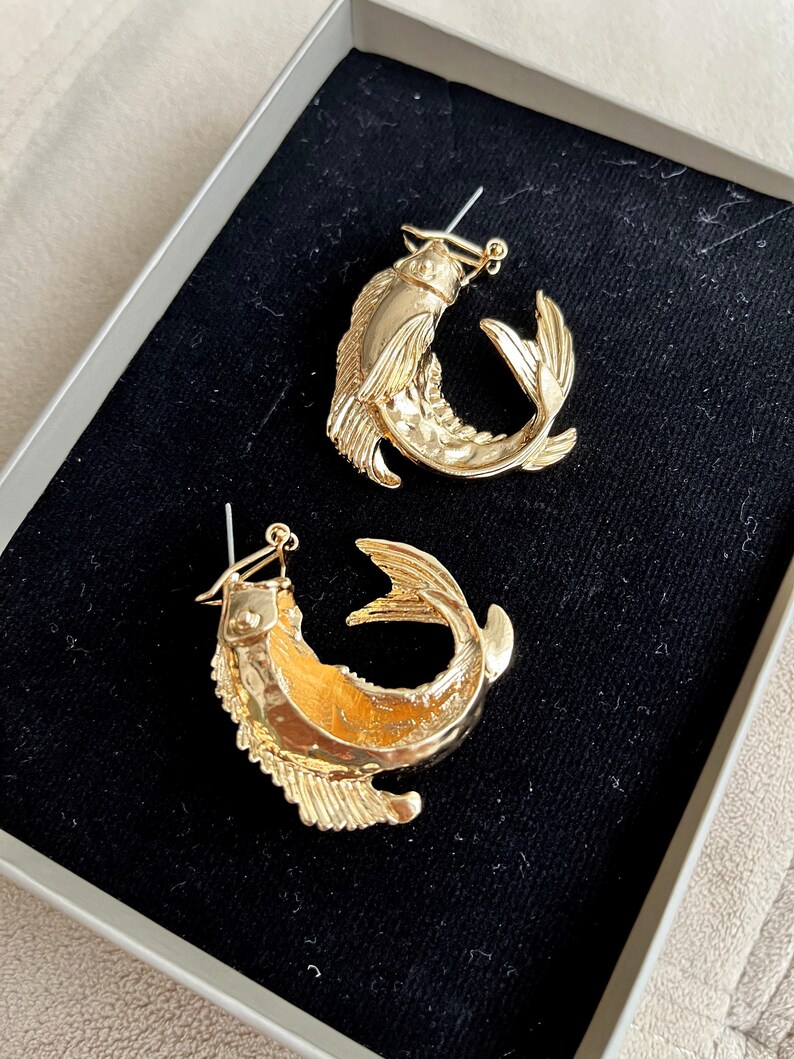 Gold Fish Hoop Earrings: Vintage Style Animal Jewelry - Etsy