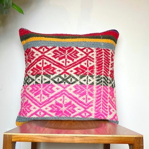 Cuzquena Vintage Wool Textile Pillow – Frazada Blanket Peruvian ...