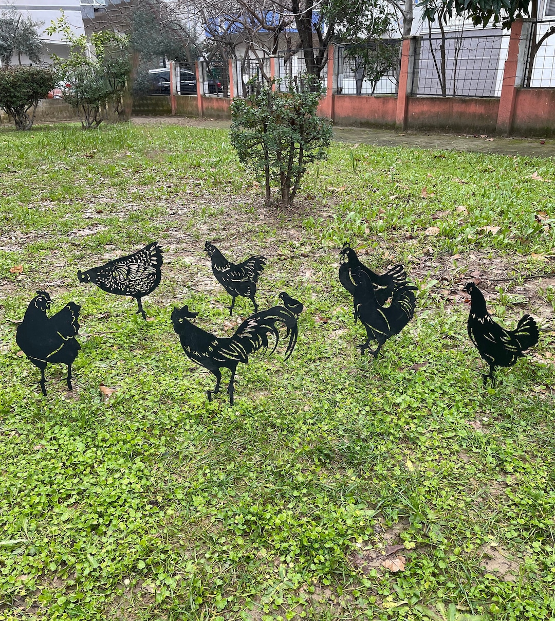 Metal Chicken Garden Yard Art, Farmhouse Garden Decor, Outdoor Metal ...