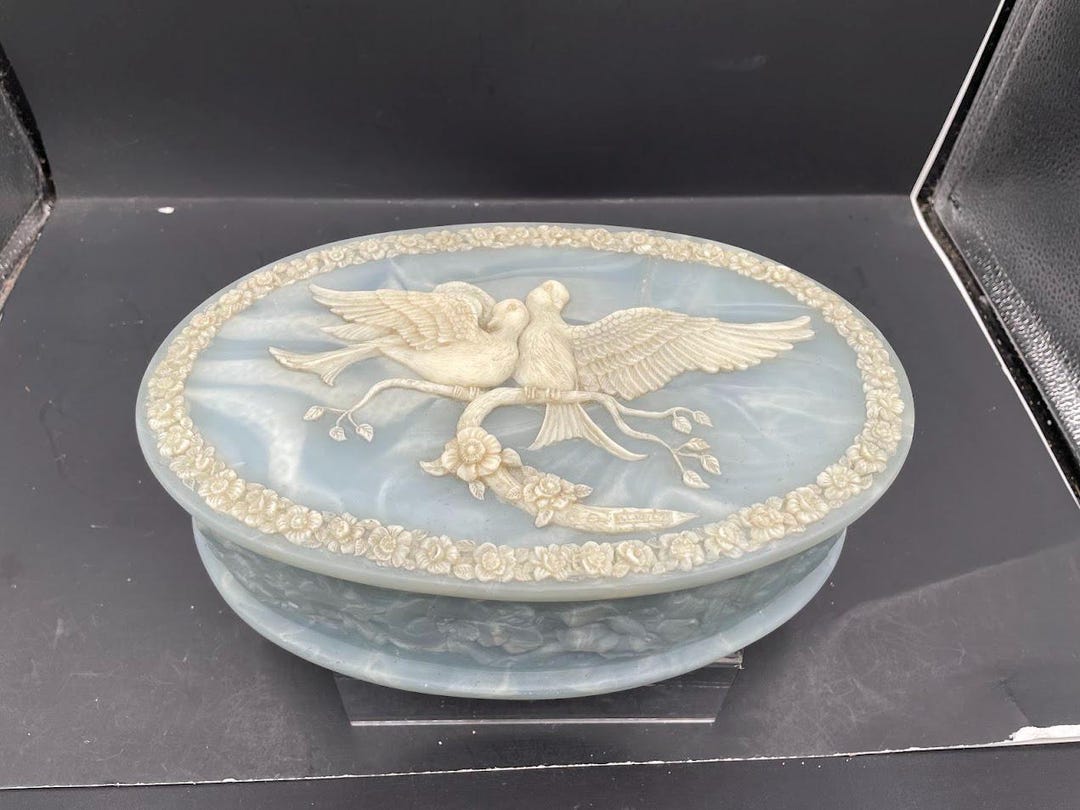 1990 ML Way Oval Incolay Jewelry Box Light Blue Pair White Doves Velvet ...