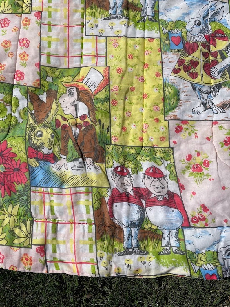 Alice in Wonderland Vintage Sleeping Bag Blanket Mad Hatter Tweedle Dee ...