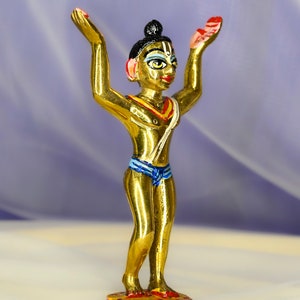 Brass Gaura Nitai Idol/ Statue With Lotus Stand, Size- 13 Cm, With One ...