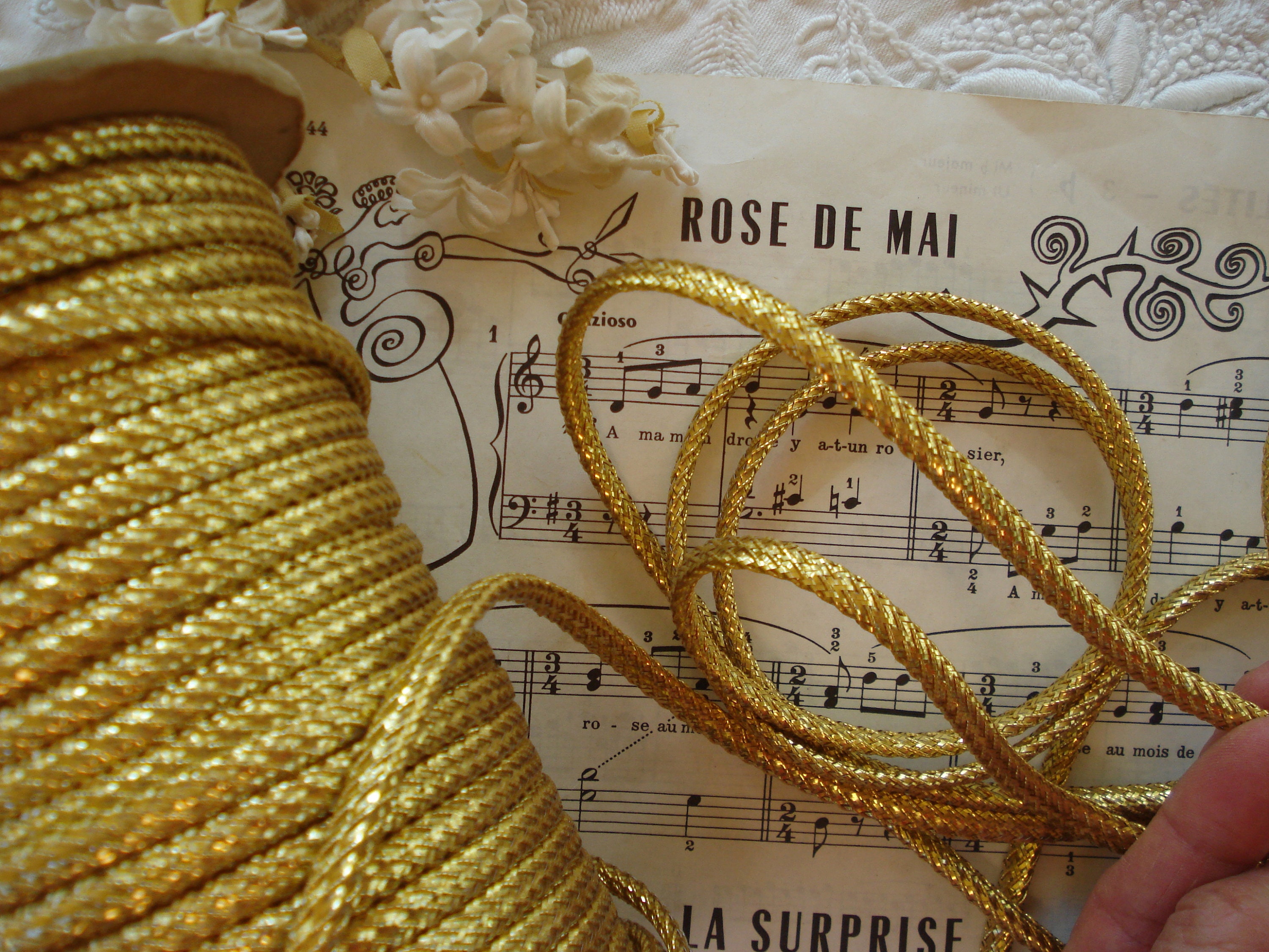 1y Vintage French 1/4" Gold Metallic Shiny Oval Gimp Passementerie Cord ...