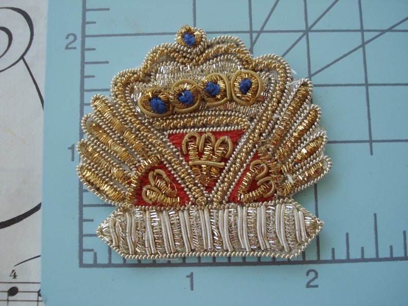 Vintage Silver Gold Metal Bullion Seed Bead Royal Crown Crest Shield ...