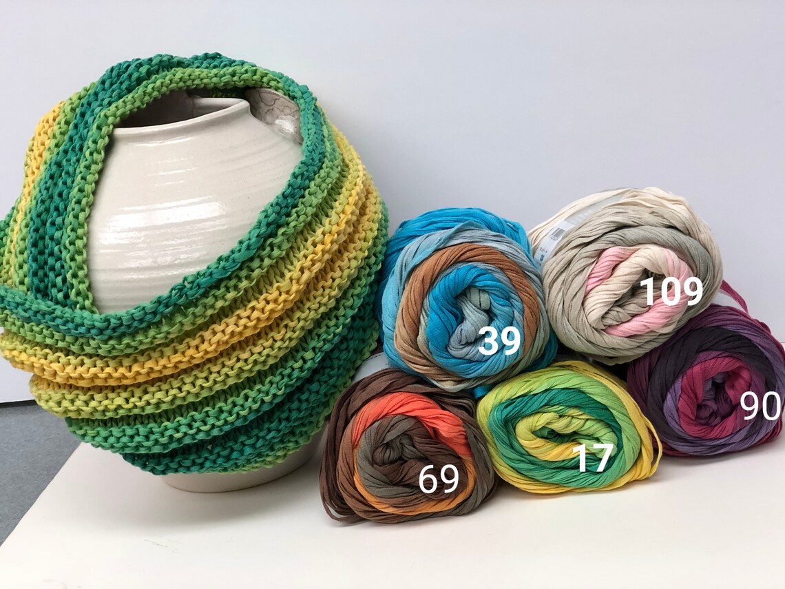 Sol Dégradé Yarn With Cowl Pattern - Various Colors: 17, 39, 69, 90 ...