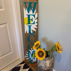 Daisy Welcome Sign/ Wood Flower Sign/ Welcome Sign/ Porch Welcome Sign ...