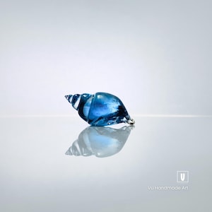 Crystal Blue Seashells Pendant Necklace | Handmade Epoxy Resin Conch ...