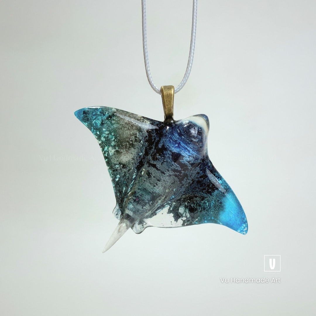 Handcrafted Spotted Eagle Ray Pendant Necklace (model 1) | Underwater ...
