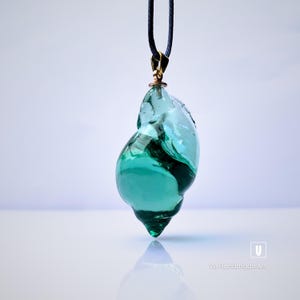 Emerald Green Seashell Pendant Necklace for Women | Handcrafted Aqua ...