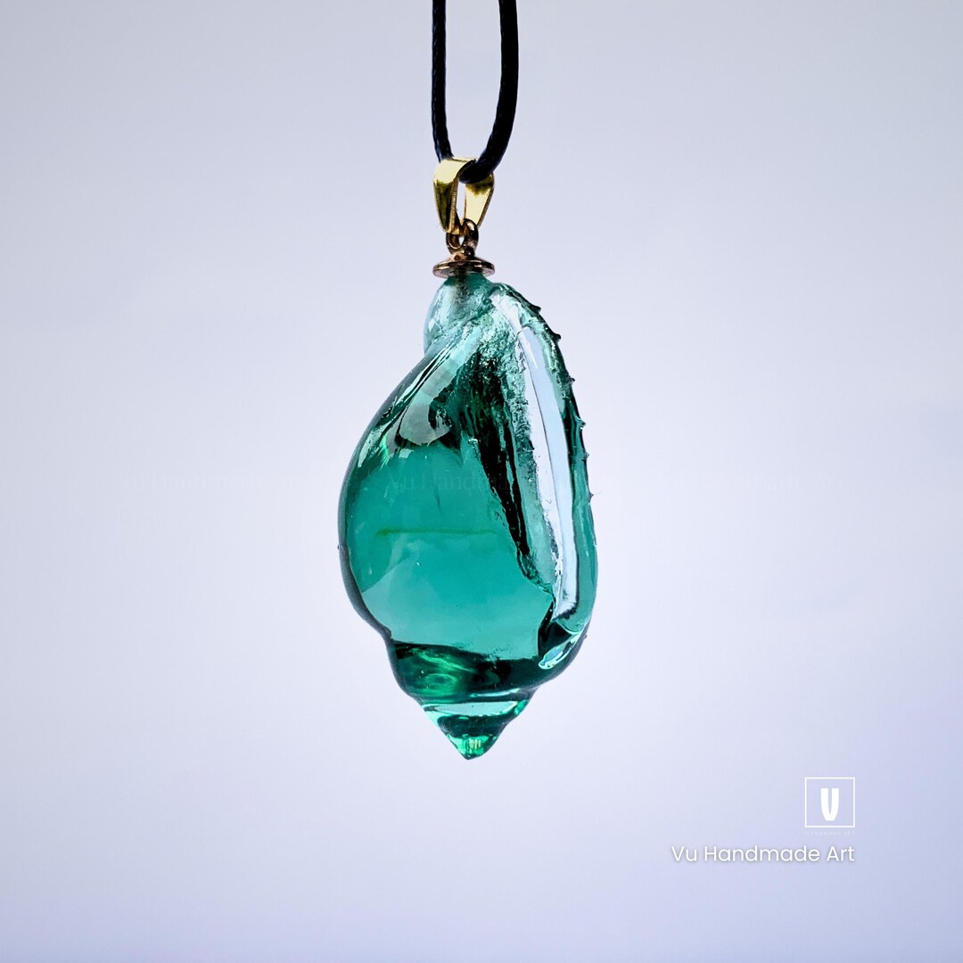 Emerald Green Seashell Pendant Necklace for Women | Handcrafted Aqua ...